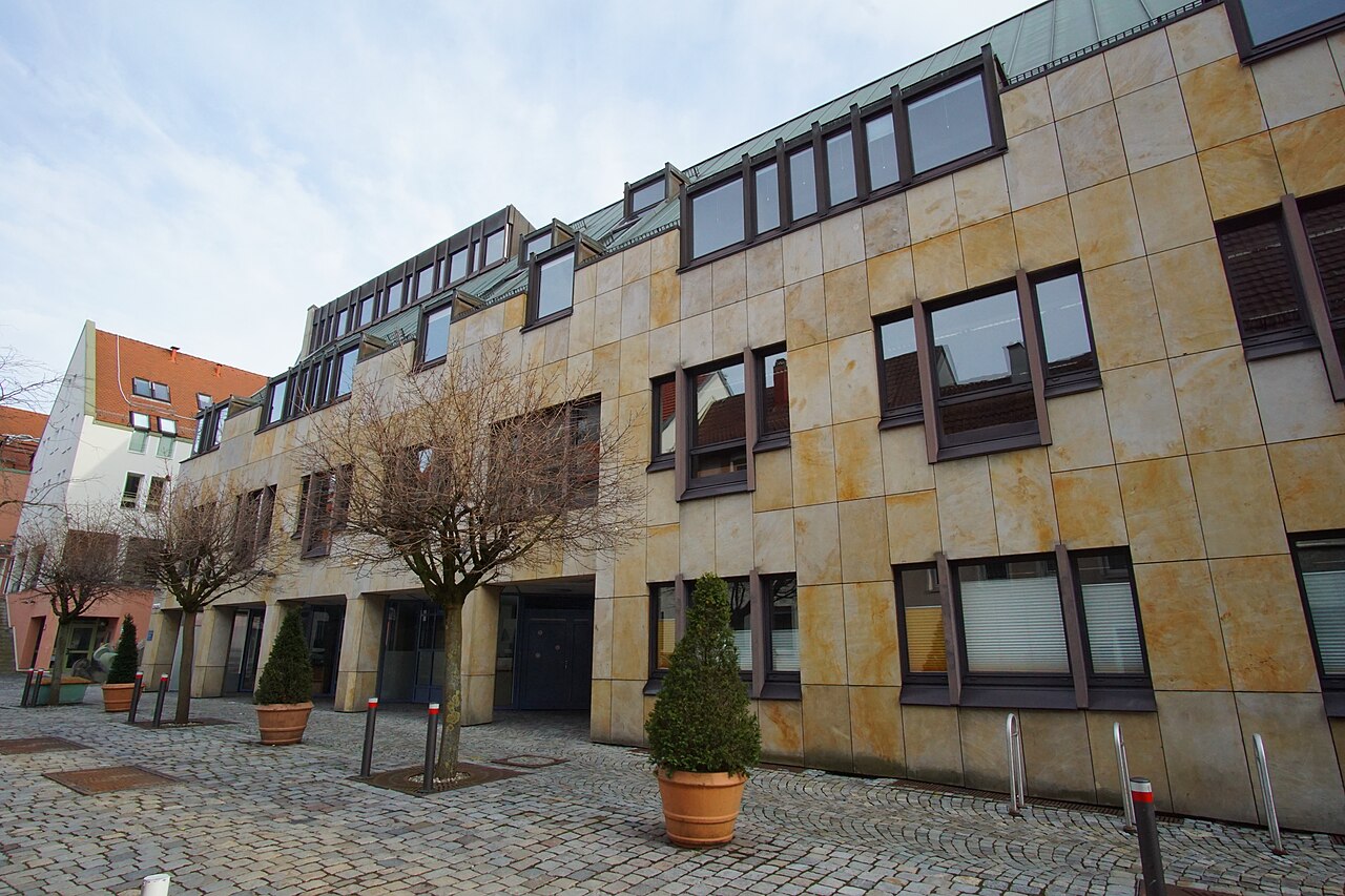 Goebbels-Zitat als Klingelton: Stadt Böblingen erstattet Anzeige gegen ...
