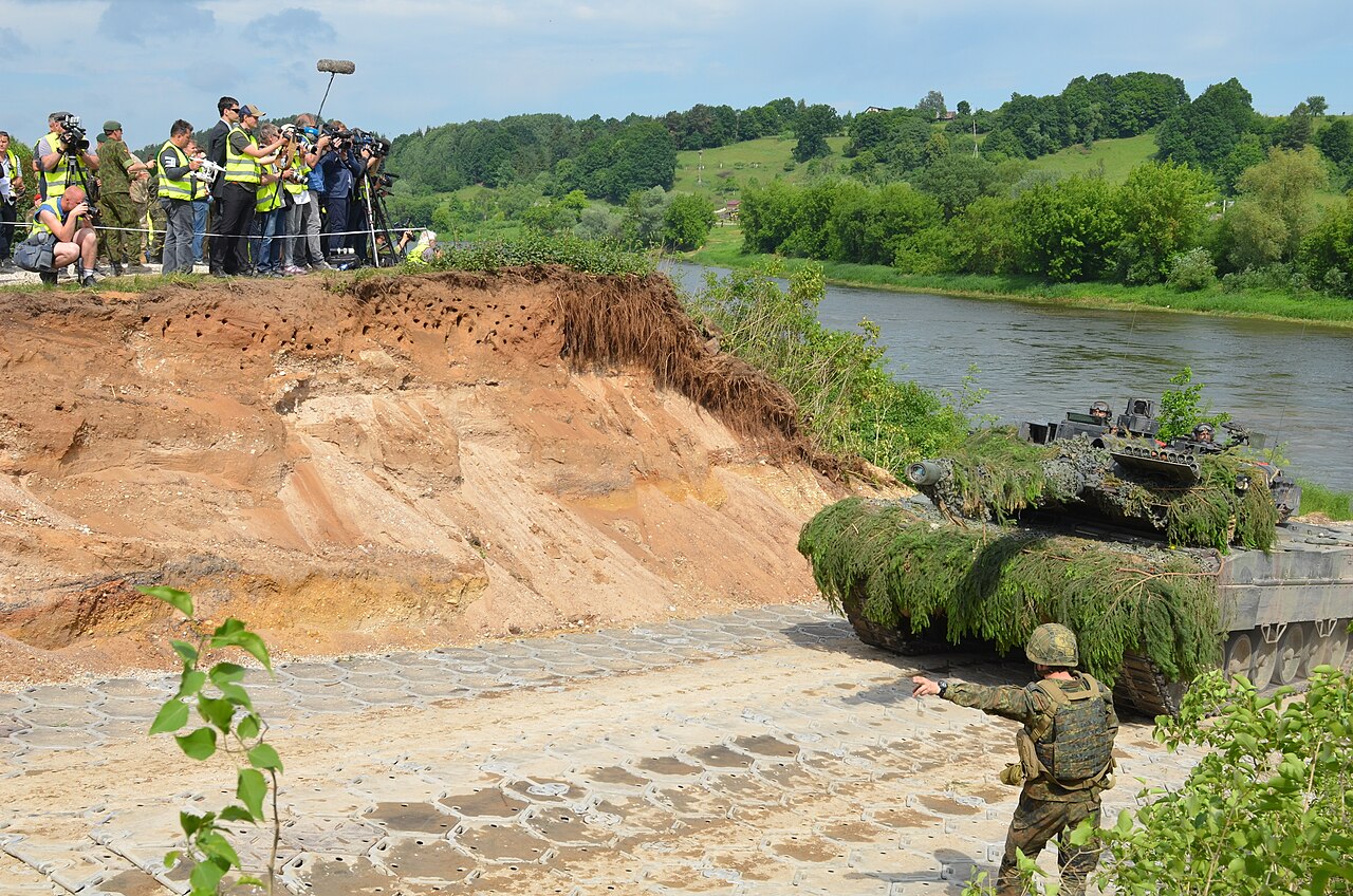 Panzerbrigade 45 übt erstmals in Litauen das Gefecht - 20 Kilometer vor ...