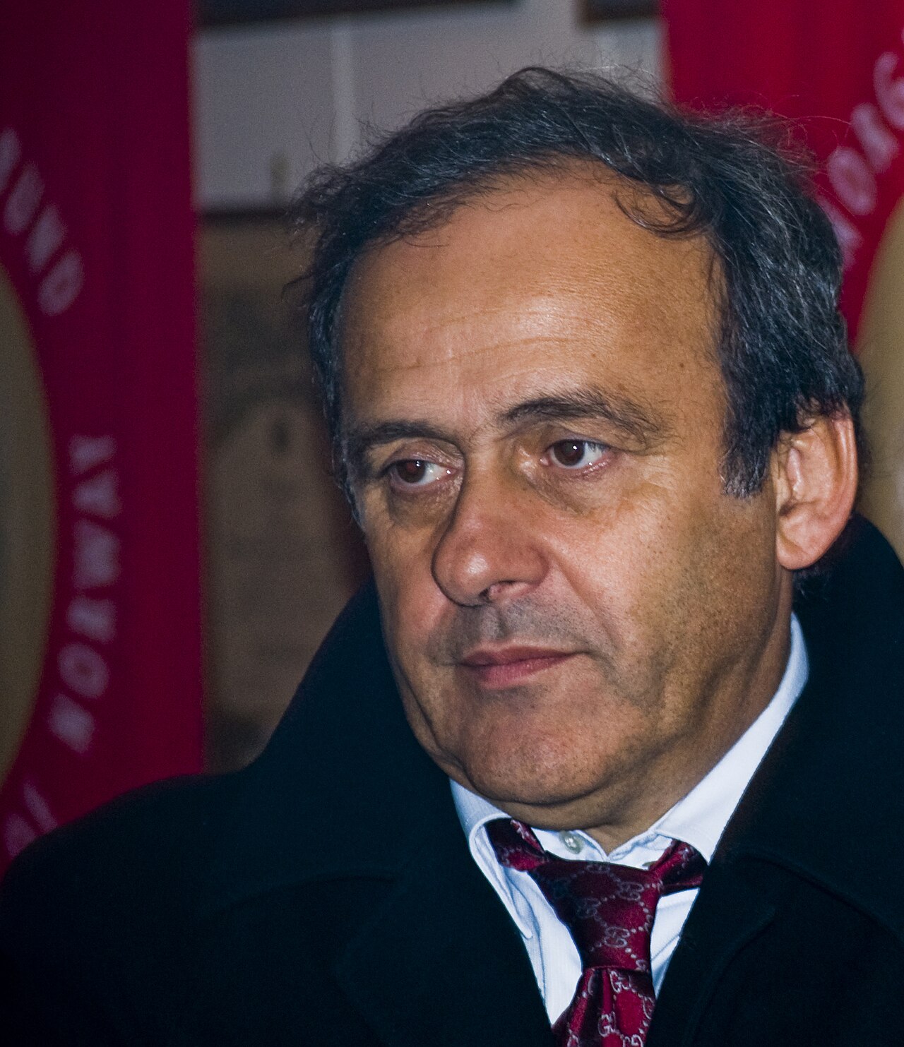 Platini erstattet Strafanzeige gegen Infantino - Eklat zwei Tage vor WM ...